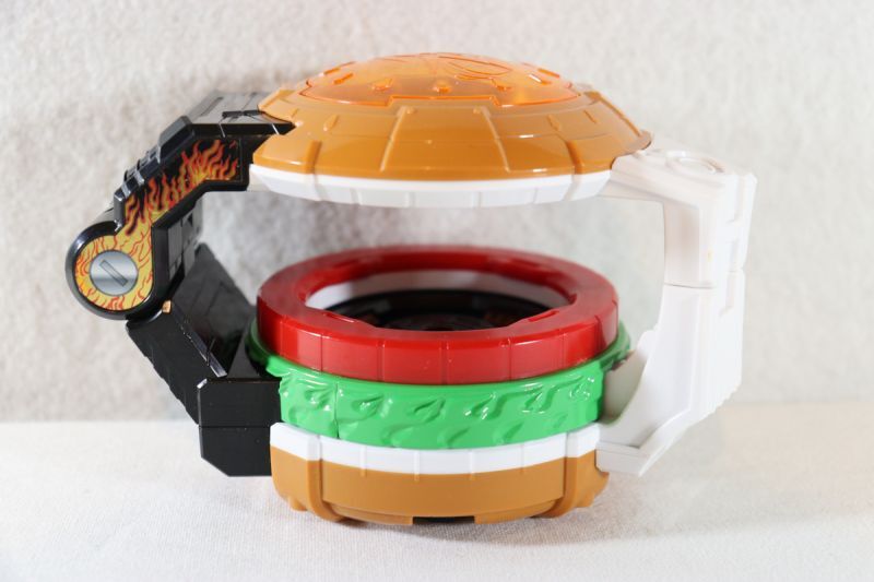 Shuriken Sentai NinNinger / Ninja Star Burger with Package