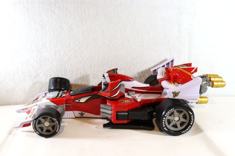 Kaizoku Sentai Gokaiger / Gokai Machine Series 05 DX Engine Machalcon ...