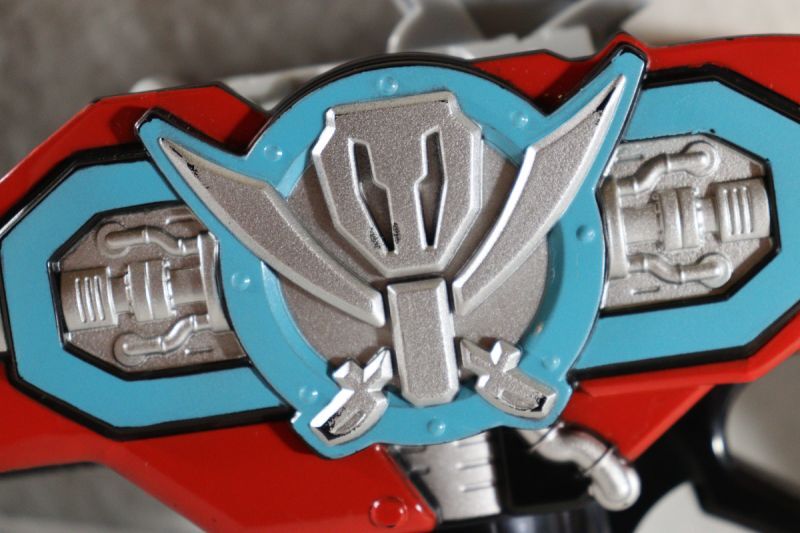 Kaizoku Sentai Gokaiger / Gokai Gun with Package