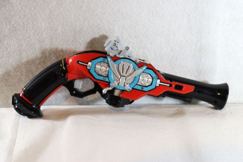 Kaizoku Sentai Gokaiger / Gokai Gun with Package