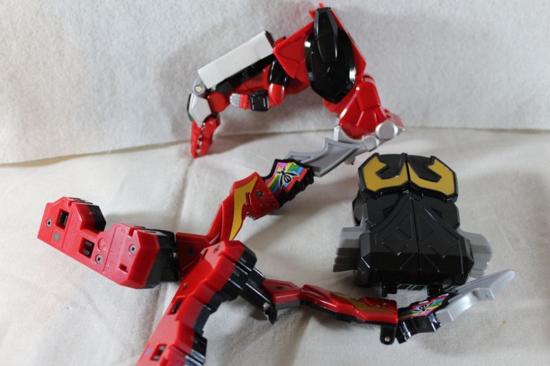 Kaizoku Sentai Gokaiger / Kaizoku Gattai DX Magi Gokaioh with Package