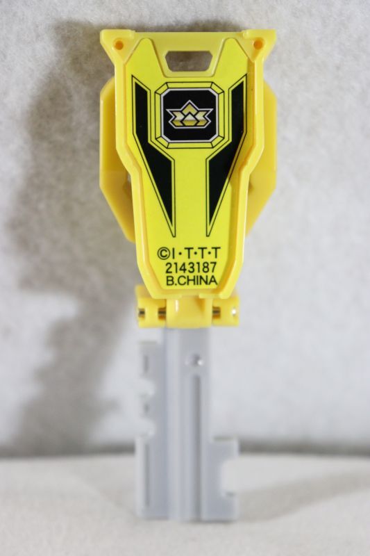 Kaizoku Sentai Gokaiger / Shinken Yellow Ranger Key Samurai Sentai ...