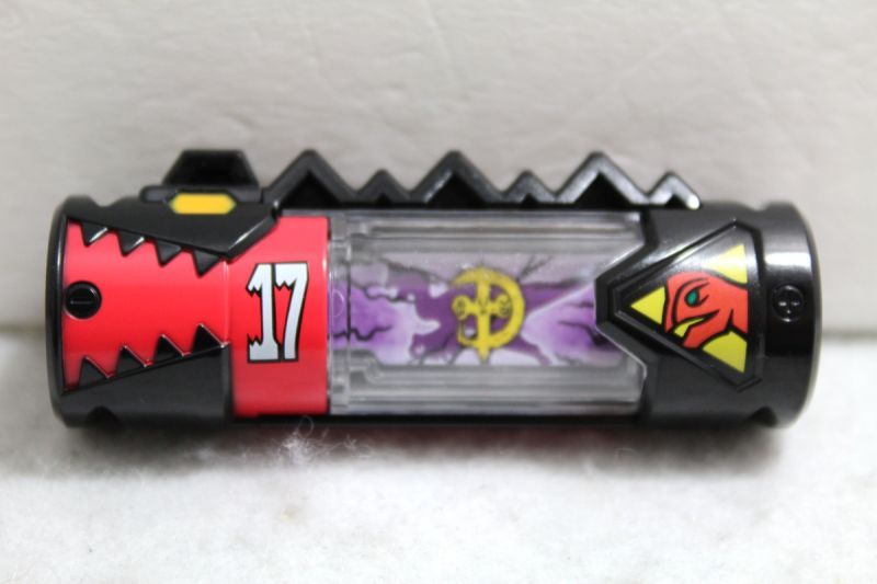 Zyuden Sentai Kyoryuger / 17 Ovirappo Zyudenchi Deboth In (2)