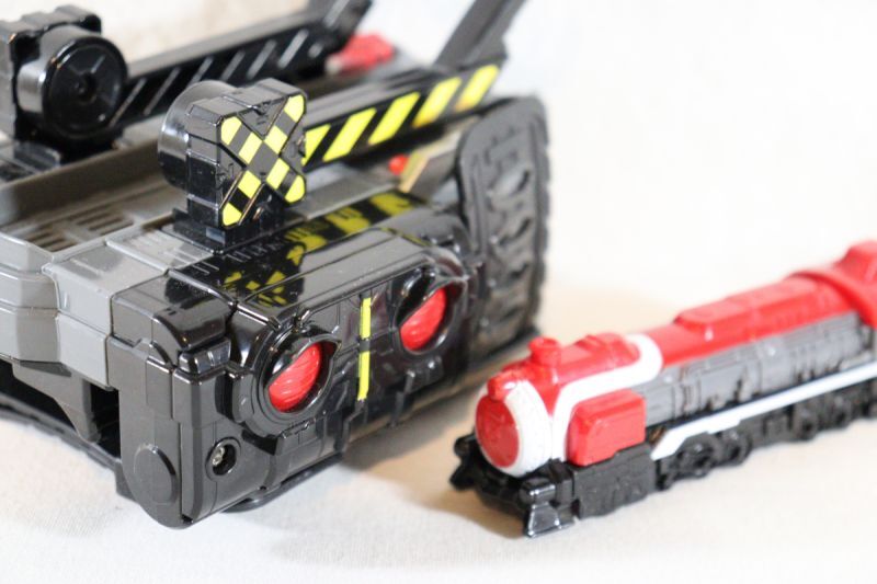 Ressha Sentai ToQger / ToQ Changer & Red Ressha Set Used