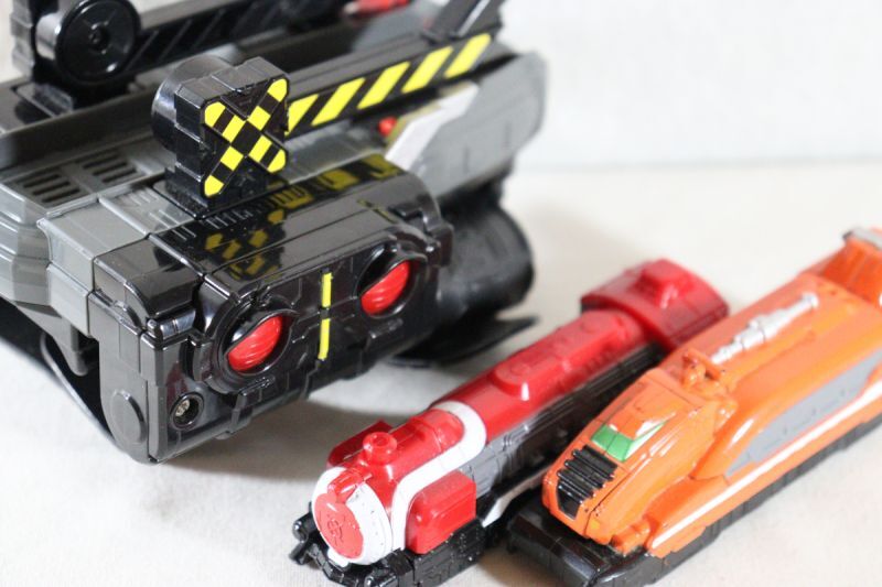 Ressha Sentai ToQger / ToQ Changer & Red Ressha & Build Ressha Set Used