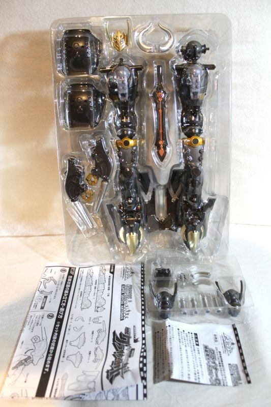 Ressha Sentai ToQger / Super Sentai Artisan DX Schwarz's Cryner Robo ...
